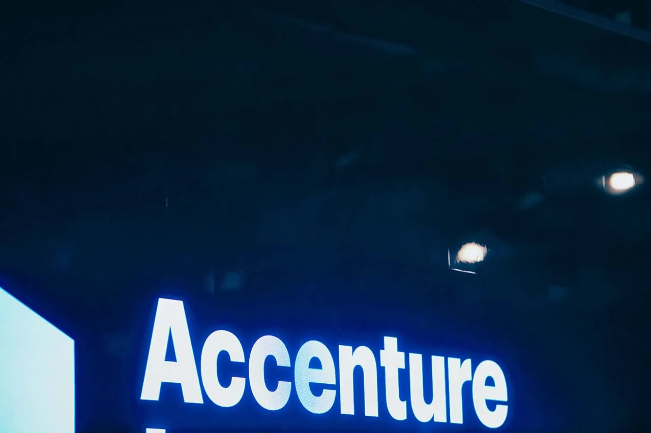 アクセンチュア・ソングが迎える190億ドルの大改革─ブランド刷新、組織再編、クリエイティブとテクノロジーの融合へ – Newscape Lab